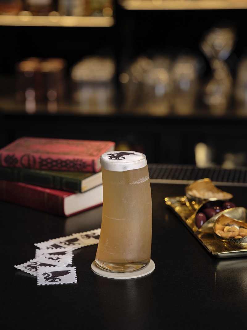 Nomie à la carte du Bar Le Charles, Burgundy Paris - Nomie